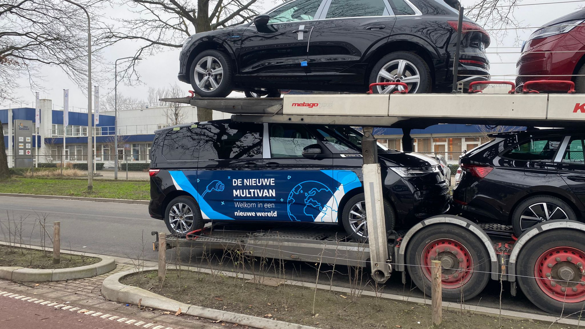 De Nieuwe Multivan Staat In Onze Showroom | Van Mossel Automotive Group